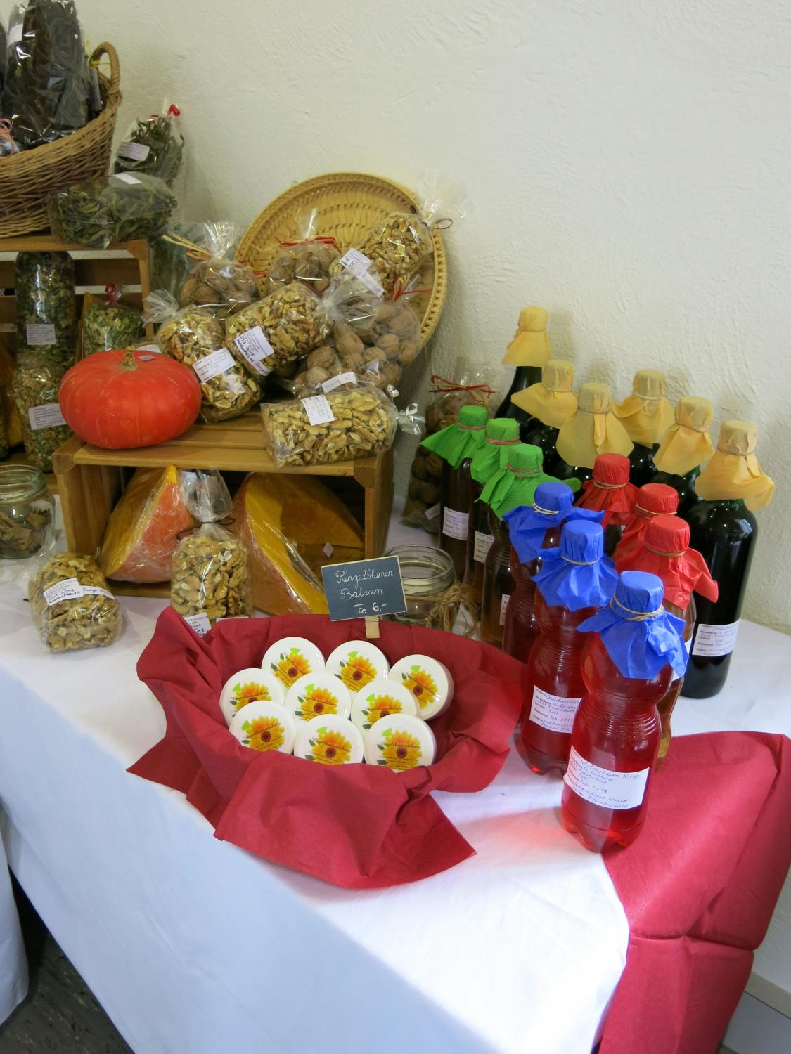 Basar und Flohmarkt in der Johanneskapelle in Burgdorf Basar und Flohmarkt in der Johanneskapelle in Burgdorf